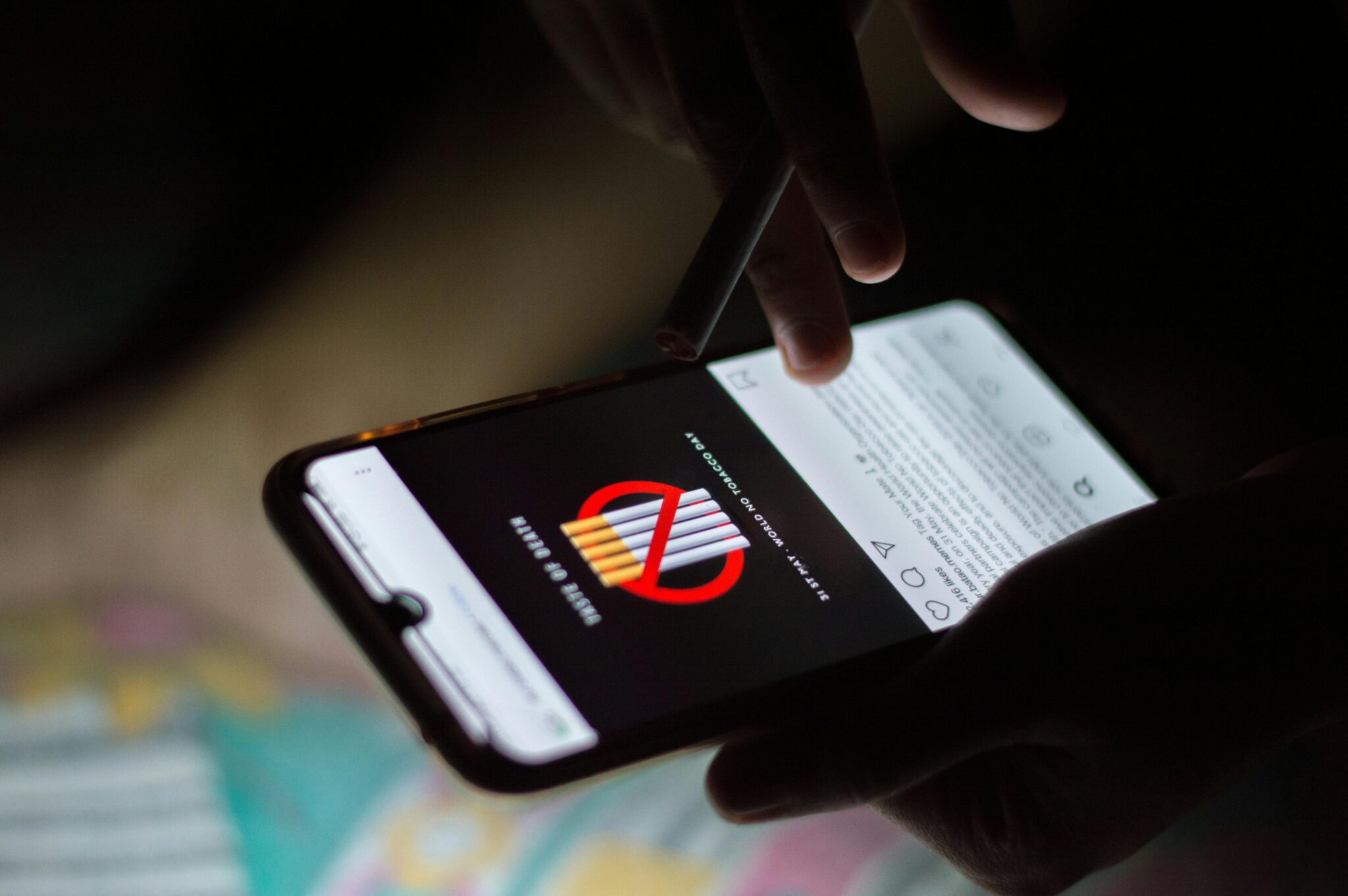 What is Internet Addiction? Symptoms, Effects, and Treatments Explained